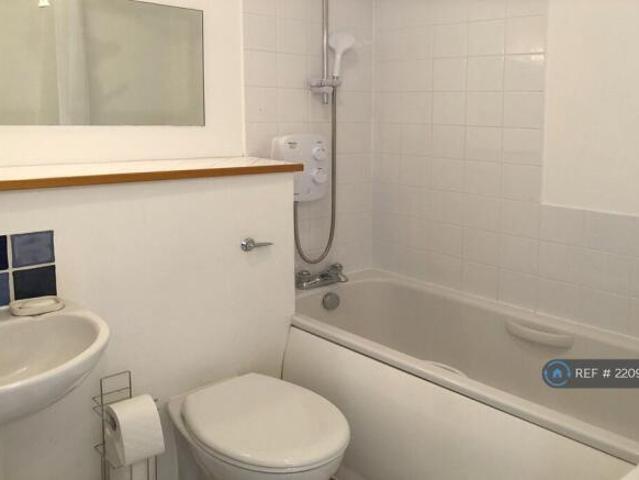 1 bedroom flat for rent in Widmore Road, Bromley, BR1