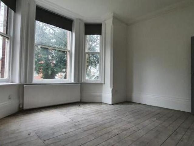 1 bedroom flat for rent in Wilbraham Road, Whalley Range, M16