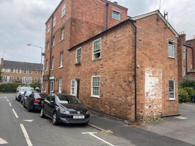 1 bedroom flat for rent in Willes Road, Leamington Spa, Warwickshire, CV32