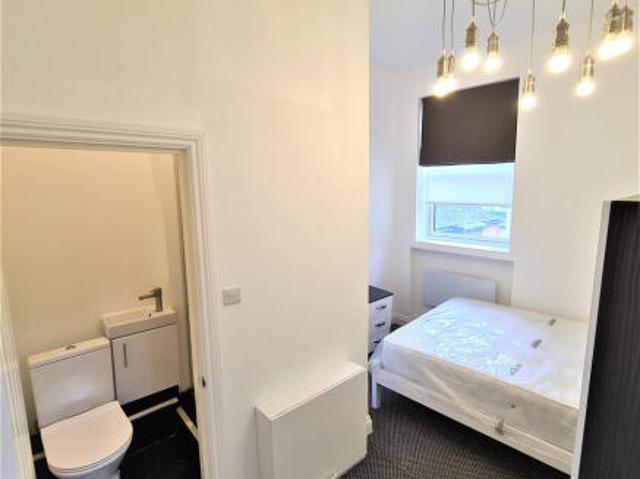 1 bedroom flat for rent in Willesden Lane, London, NW6