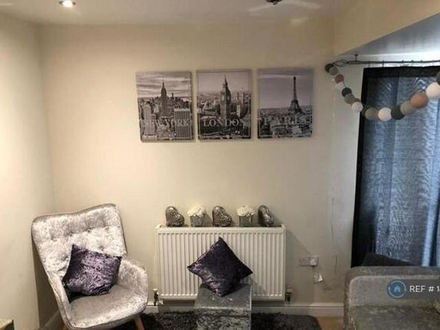 1 Bedroom Flat For Rent In Wilstead, Bedford