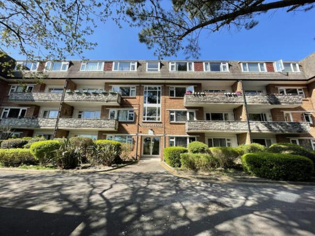 1 bedroom flat for rent in Wistaria House, Redhill Drive, Bournemouth, BH10 6AE, BH10