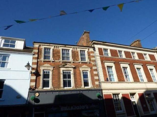 1 bedroom flat for rent in Wood Street Old Town SN1