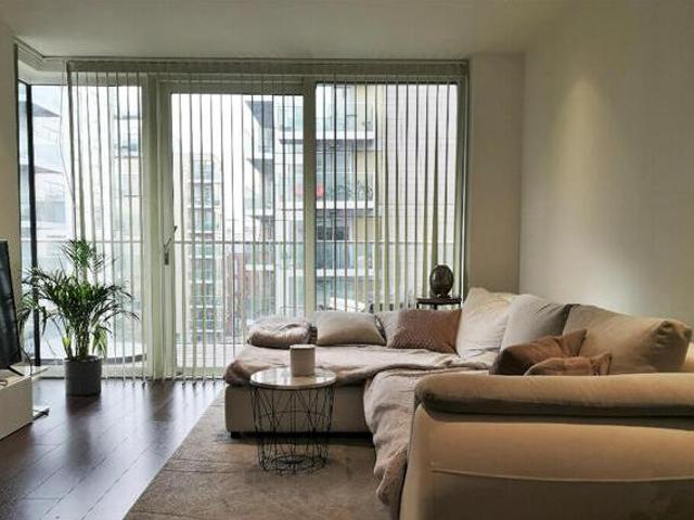 1 Bedroom Flat For Rent In Woodberry Grove, London