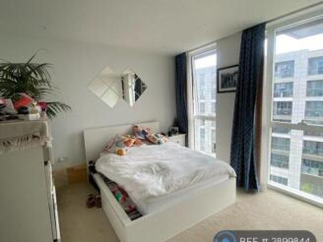 1 bedroom flat for rent in Woodberry Down, London, N4