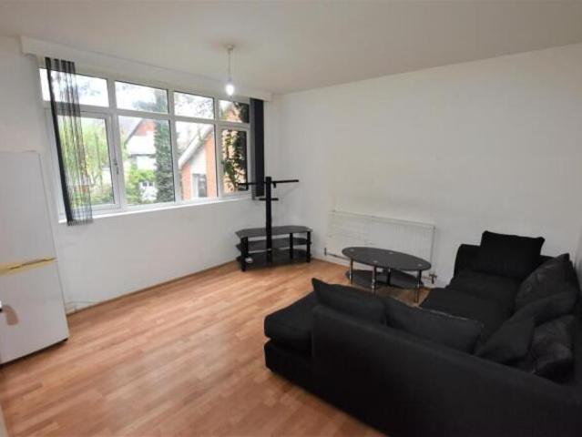 1 bedroom flat for rent in Woodland Avenue, Stoneygate, Leicester, LE2