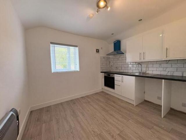 1 bedroom flat for rent in Woodville Rd, Cathays, Cardiff, CF24