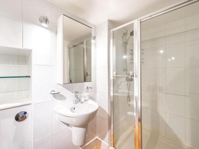 1 bedroom flat for rent in Wollaton House, Islington, London, N1