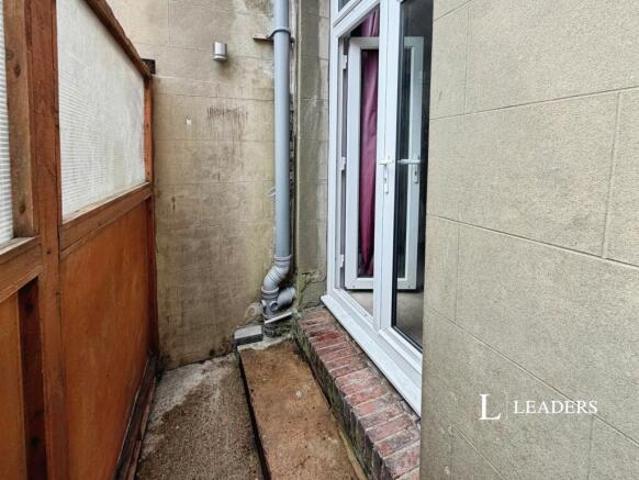 1 bedroom flat for rent in Worthing, Queens Road, BN11