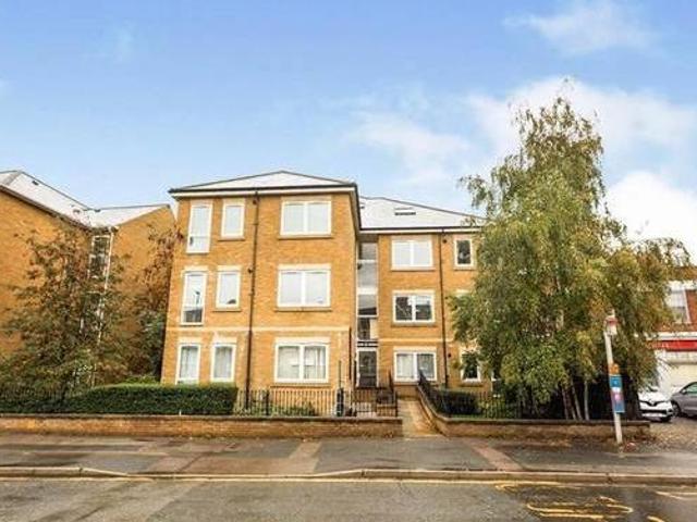 1 bedroom flat for rent in Wrotham Road Gravesend DA11