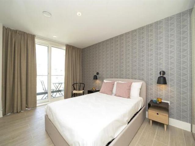 1 bedroom flat for rent in Wyvil Road, London, SW8