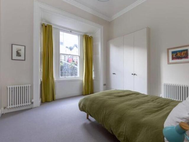 1 bedroom flat for rent in York Place, New Town, Edinburgh, EH1