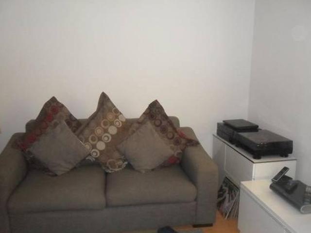 1 bedroom flat for rent in Zinzan Street Reading Berkshire RG1