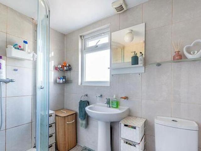 1 Bedroom Flat For Rent In Acton, London