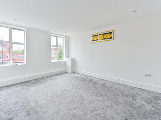 1 bedroom flat for rent in Acton, London, W3