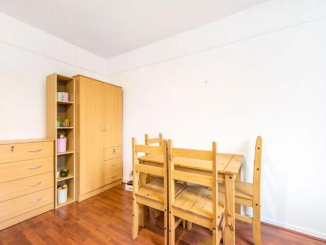 1 bedroom flat for rent in Abbots Manor, London, SW1V