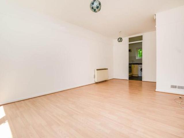1 bedroom flat for rent in Abercrombie Gardens, Southampton, SO16