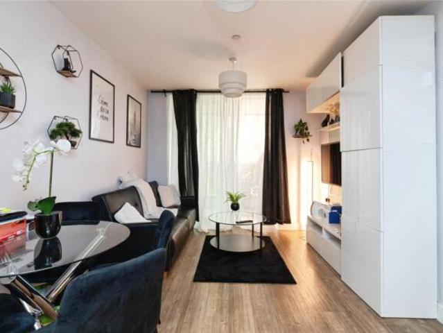 1 bedroom flat for rent in Agnes George Walk, London, E16