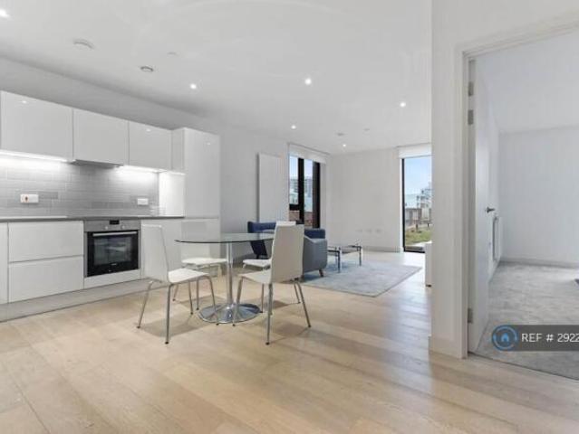 1 bedroom flat for rent in Admiralty Avenue, London, E16
