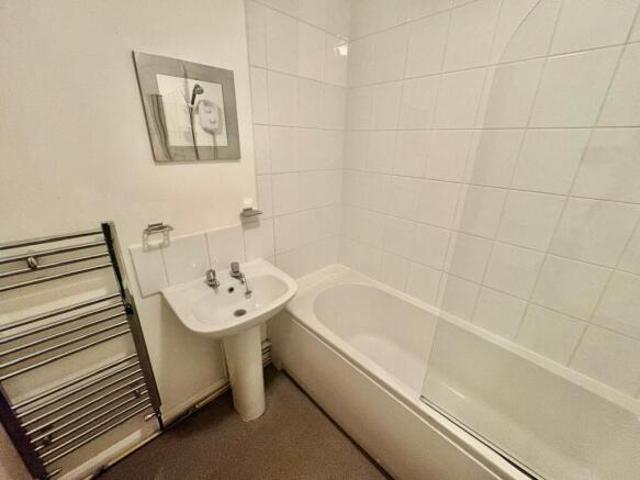 1 bedroom flat for rent in Addison Street, City Skirts, NG1