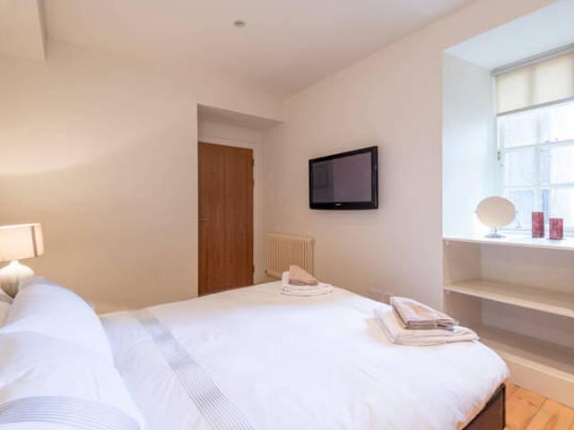1 bedroom flat for rent in Advocates Close, Old Town, Edinburgh, EH1