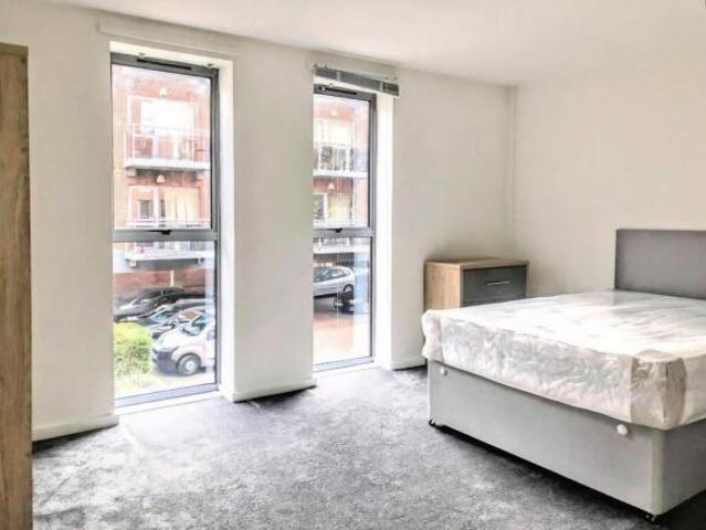 1 bedroom flat for rent in Ahlux Court, Leeds, West Yorkshire, LS2
