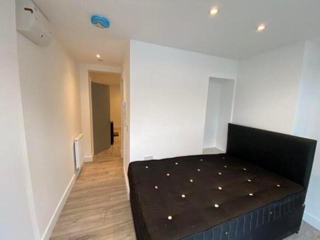 1 bedroom flat for rent in Albany Road, Cardiff, CF24