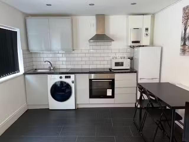 1 bedroom flat for rent in Albany Road, Earlsdon, Coventry, CV5