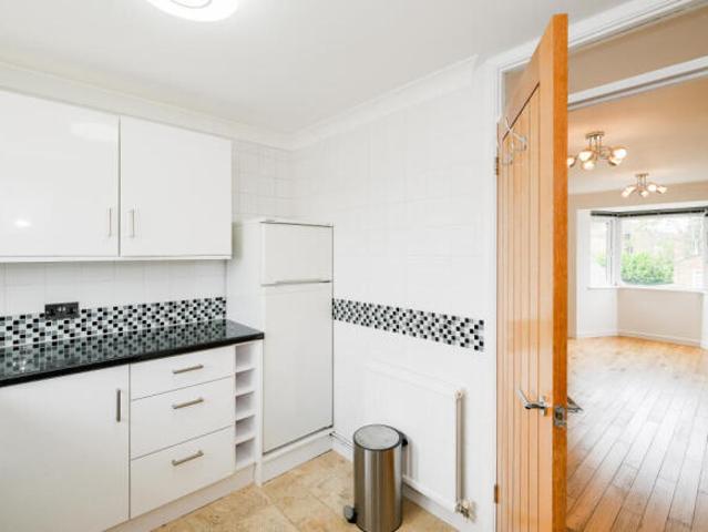 1 bedroom flat for rent in Albert House, Victoria Road, London, E18