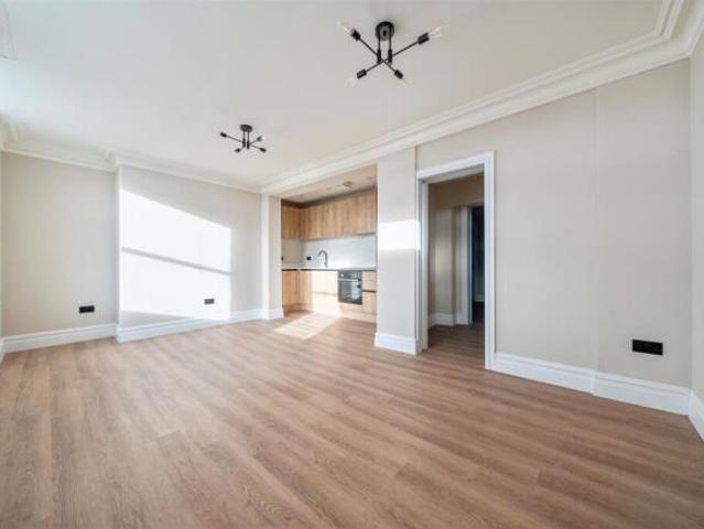 1 bedroom flat for rent in Albion Place, Ramsgate, CT11