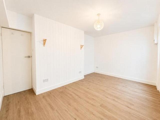 1 bedroom flat for rent in Albion Place, Ramsgate, Kent, CT11