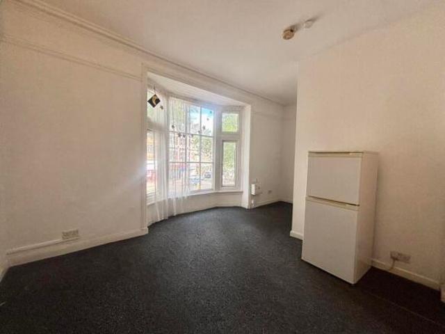 1 bedroom flat for rent in Alcester Road, Moseley, Birmingham B13 8DD, B13