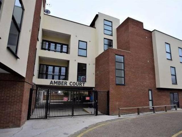 1 bedroom flat for rent in Amber Court Corringham Essex SS17