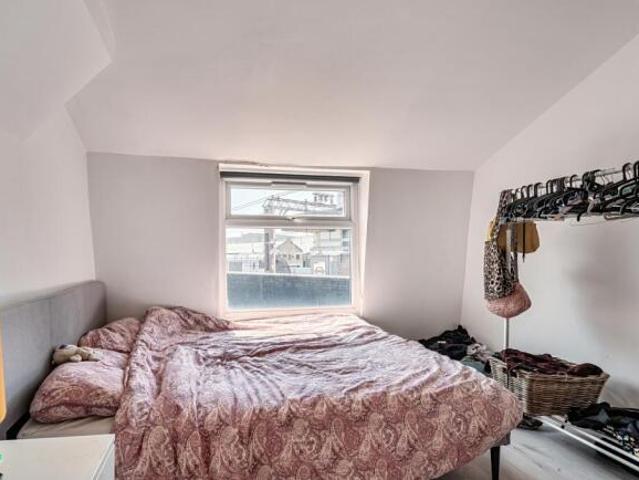 1 bedroom flat for rent in Amhurst Road London E8