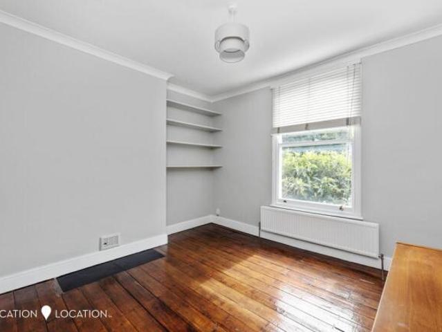 1 bedroom flat for rent in Amhurst Road, London, E8