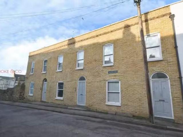 1 bedroom flat for rent in Anne Gibson Crt, Camden Rd, Ramsgat.