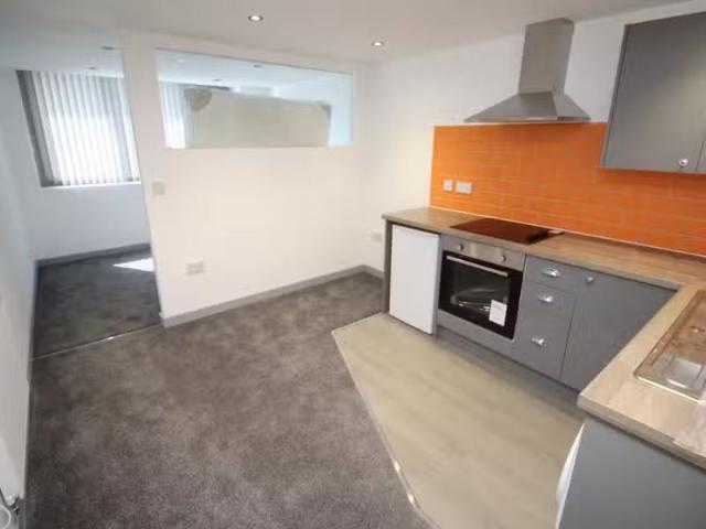 1 bedroom flat for rent in Anlaby Road, HU1