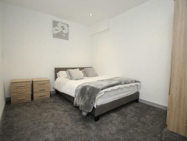 1 bedroom flat for rent in Anlaby Road, Hull, Yorkshire, HU1