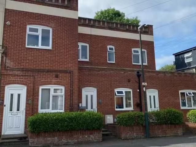 1 bedroom flat for rent in Ashton Road, Winton, BH9