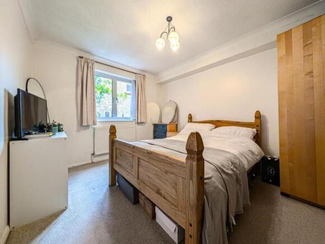 1 bedroom flat for rent in Ash Court, Worple Road, London, SW19