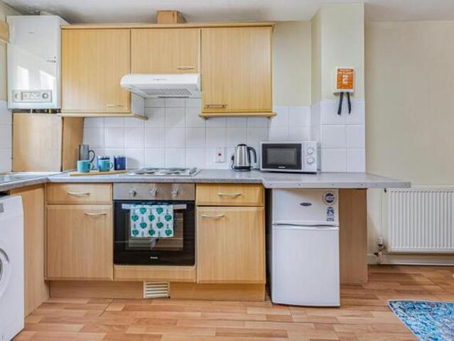 1 bedroom flat for rent in Ash Road, Leeds, LS6