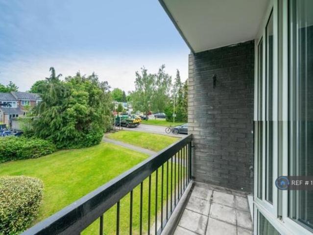 1 bedroom flat for rent in Ashbourne Close, London, N12
