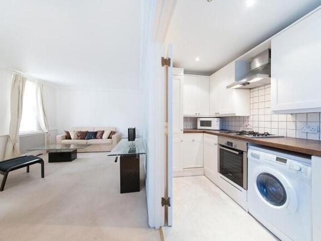 1 bedroom flat for rent in Ashburn House, SW5