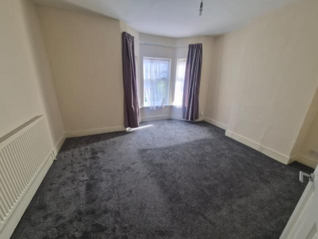 1 bedroom flat for rent in Ashburnham Road, Luton, Bedfordshire, LU1