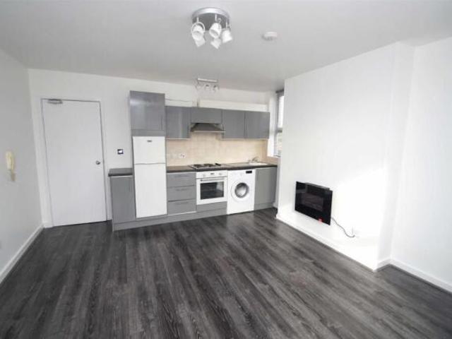 1 bedroom flat for rent in Ashfield Terrace, Leeds, LS15
