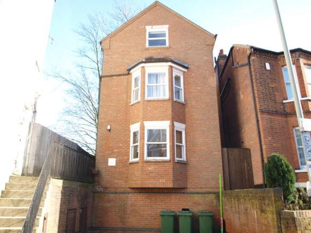 1 bedroom flat for rent in Approach Road, St. Albans, AL1 1SU, AL1