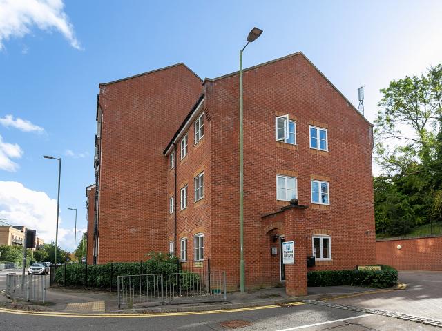 1 Bedroom Flat for Rent in Apsley, HP3 | Foxtons