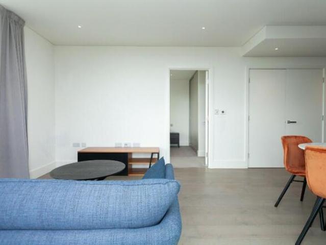 1 bedroom flat for rent in Apt 30, Gartons Way, London, SW11