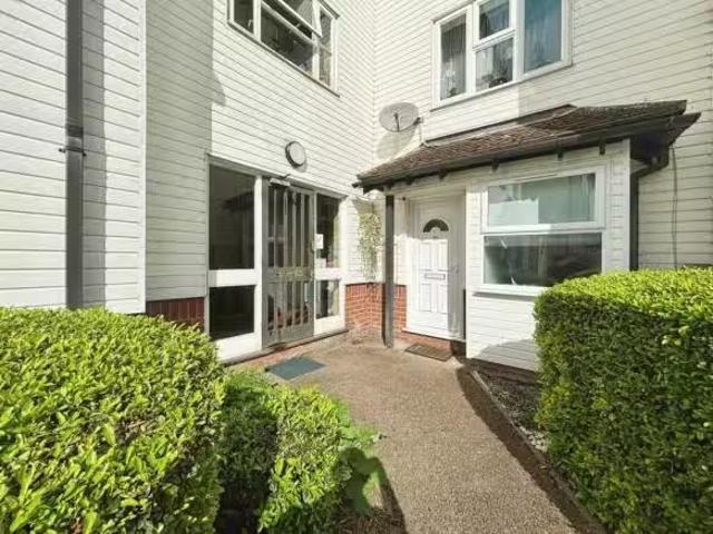 1 bedroom flat for rent in Armiger Way, CM8