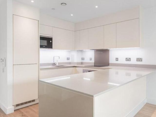 1 bedroom flat for rent in Arniston Way, London, E14